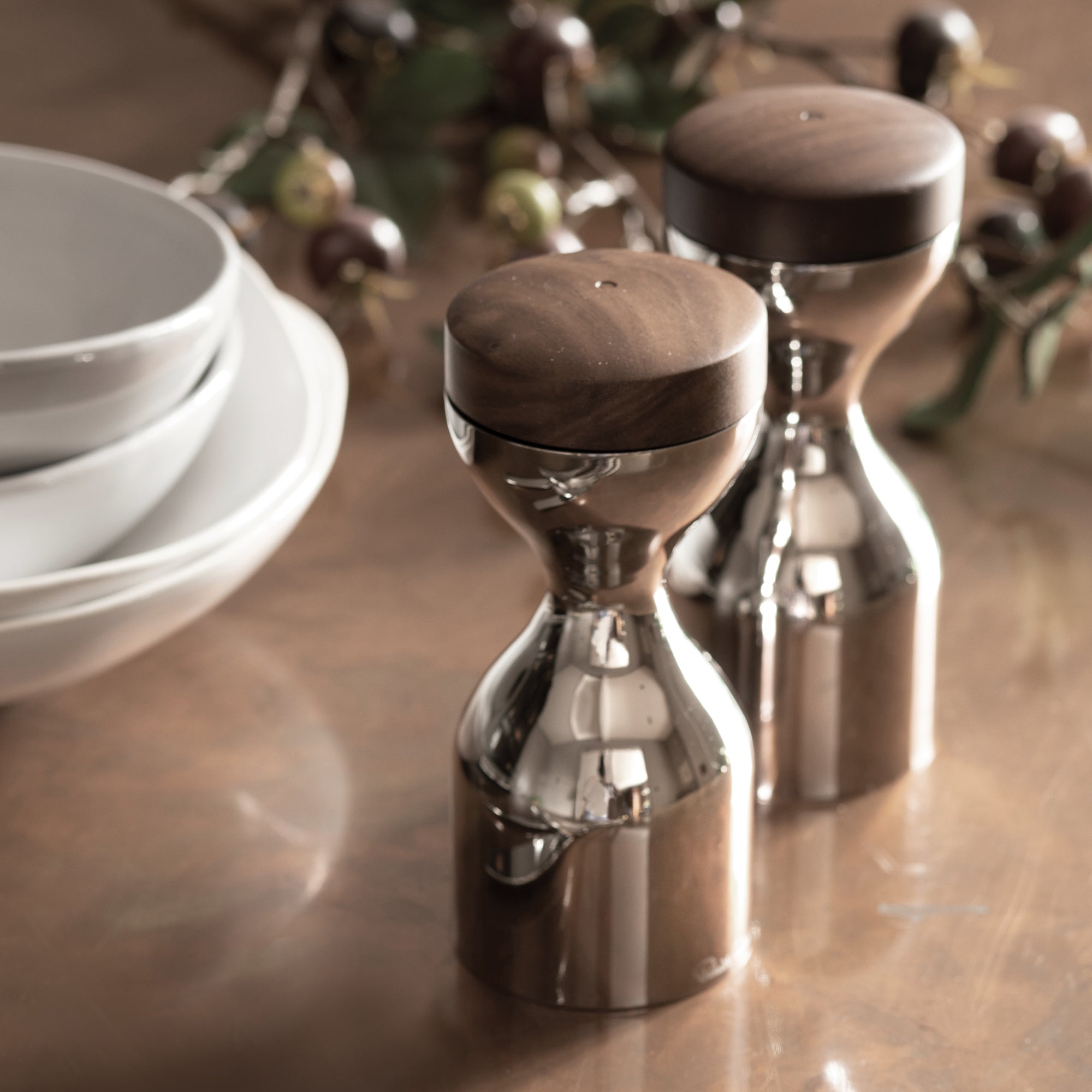Limbrey Bright Salt & Pepper Mills & Bowl | Robert Welch Designs Ltd